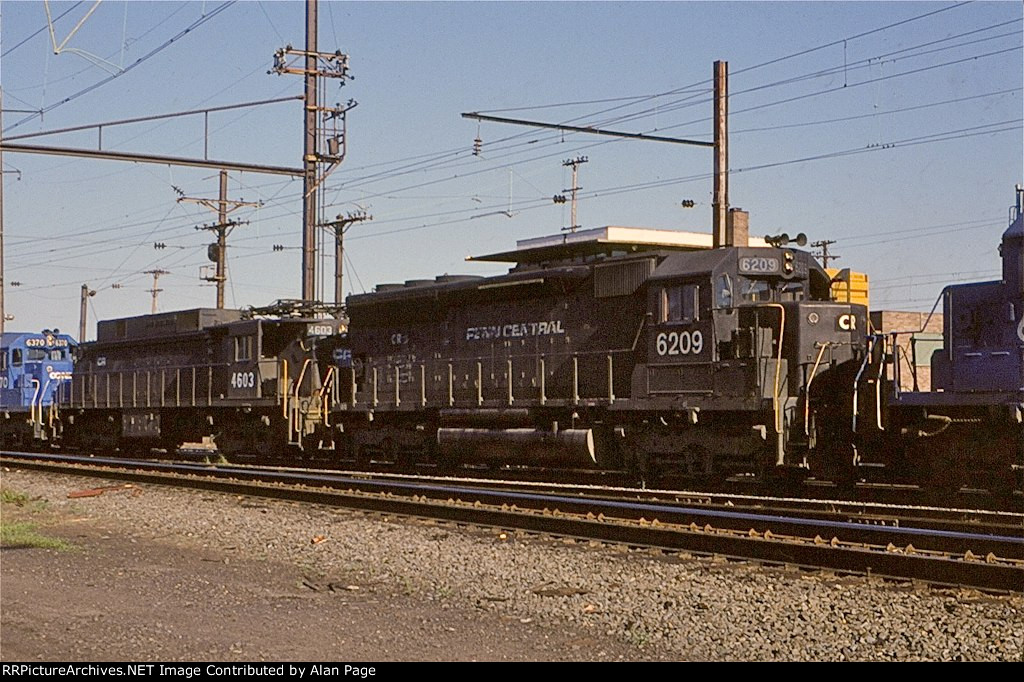 CR SD45 6209 and E33 4603